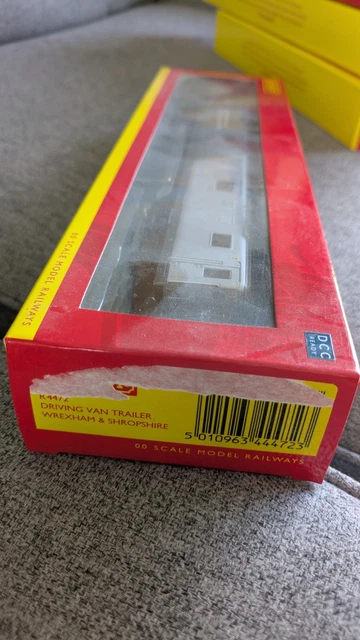HORNBY R4472 OO Gauge Unpowered Driving Van Trailer (DVT) Wrexham ...