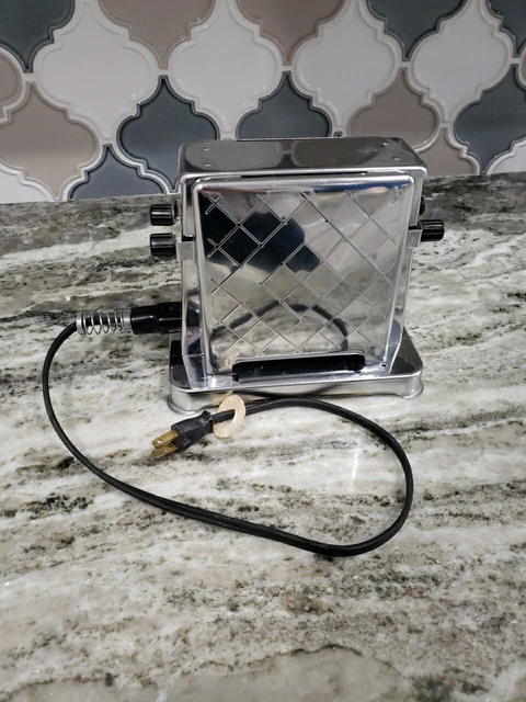 VINTAGE CHROME METAL Toaster Toastess Corporation Canada Model # 202 ...