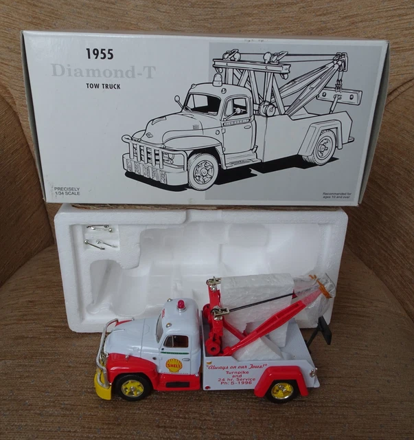 FIRST GEAR 1:34 scale 1955 Diamond-T Tow Truck Shell Motorist Club 19 ...