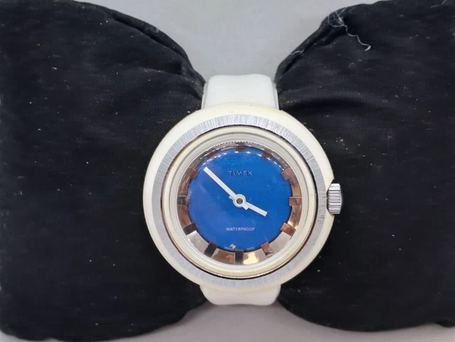 TIMEX UFO RETRO Watch 1970's Rare Silver Bezel Blue Face Pin Buckle ...