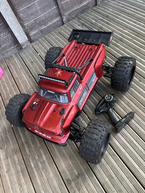 ARRMA OUTCAST 8S BLX 4WD Brushless Stunt Truck RTR Red £720.68 ...