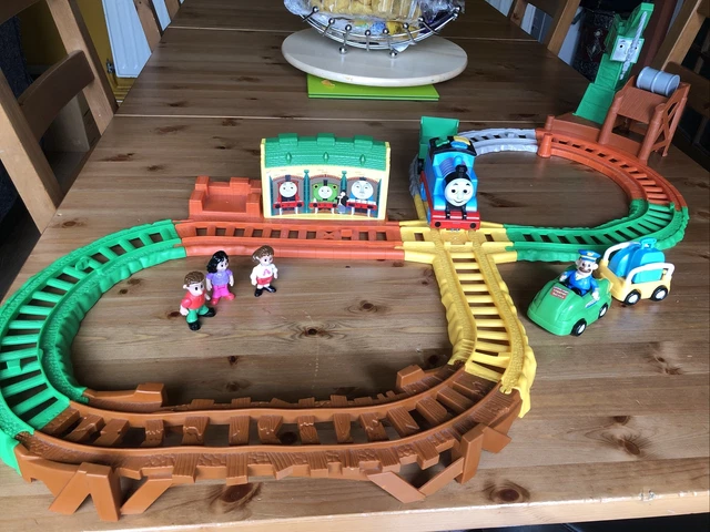 FISHER PRICE THOMAS & Friends All Around Sodor Interactive Train Set £ ...