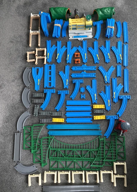 TOMY TRACKMASTER THOMAS The Tank Engine Huge Blue Track Job Lot 100 ...