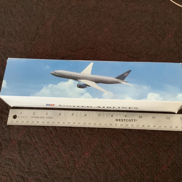 FLIGHT MINIATURES UNITED Airlines Boeing 777-200 modèle en plastique ...