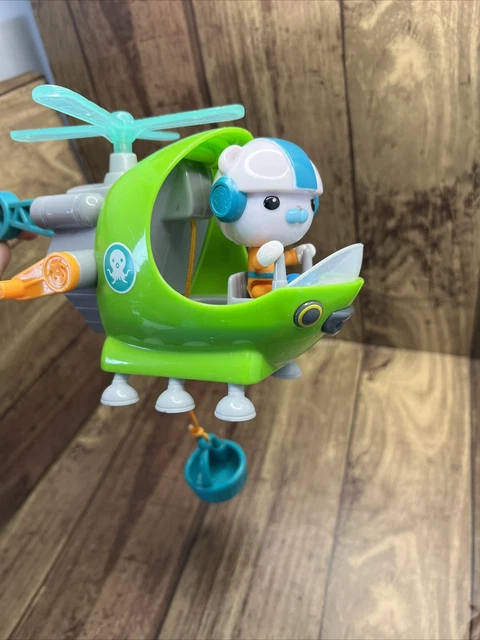 OCTONAUTS GUP H (helicopter) with Captain Barnacles figure (M8) £28.99 ...