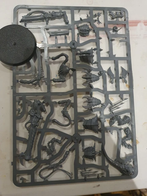 TYRANID PRIME MODEL. Bonesword. Lashwhip. Venom Cannon 40K Tyranids £16 ...