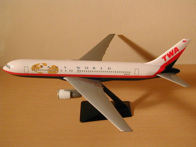 TRANS WORLD AIRLINES TWA Scale 1-200 model Boeing B767-300 USA Aircraft Flugzeug EUR 34,90 ...