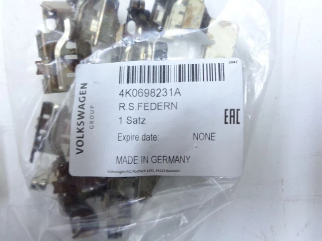 ORIGINAL AUDI A4 B8 8K Haltefeder Bremsträger Bremsbeläge 4K0698231A ...