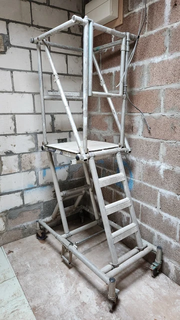 YOUNGMAN ADJUSTA MINIT Podium Platform Steps £200.00 - PicClick UK