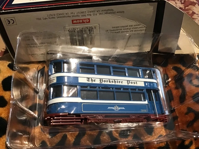 FIRST EDITIONS DIE cast Model 1:76 scale The Yorkshire Post bus £25 £25 ...
