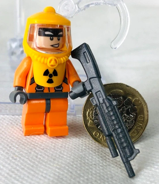 LEGO MAN MINIFIGURE Hazmat Suit Hazard Action Modellino Ufficiale ...