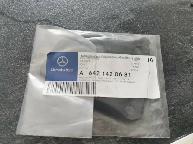 NEW GENUINE MERCEDES-BENZ OM642 Turbo Oil Feed Gasket to Block ...
