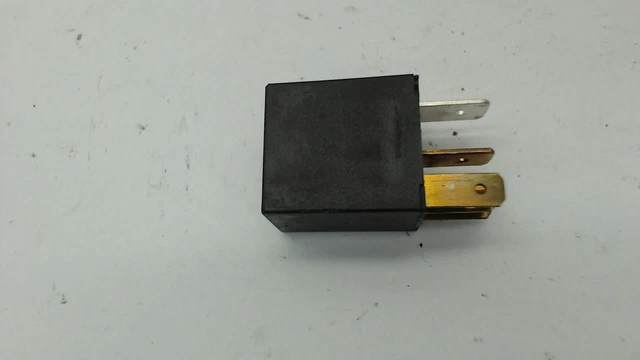 RELAIS FEUX DE Route Central Feu de Brouillard 56006846 Jeep Cherokee 4 ...