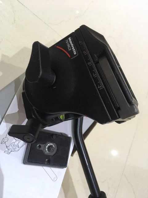 MANFROTTO 701RC2 FLUID Video Head. Excellent condition with box and ...