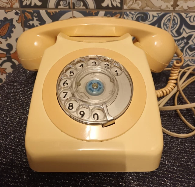 *VINTAGE NOT TESTED* Cream Phone Rotary Dial Dosnt Dial Telephone Built ...