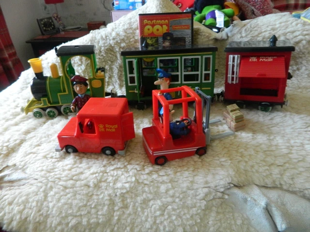 POSTMAN PAT, GREENDALE Rocket train Van& FORKLIFT 2003/2005. + FREE DVD ...