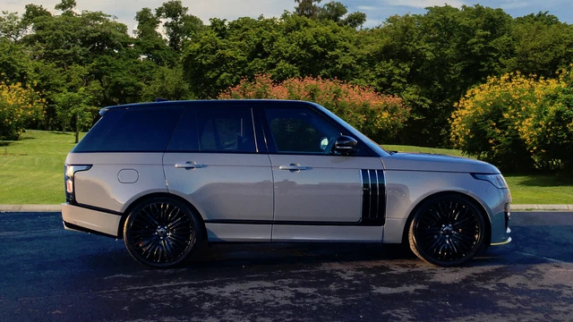 RANGE ROVER L405 Svo Style Inférieur Porte Moulures 2013>2022 EUR 302 ...