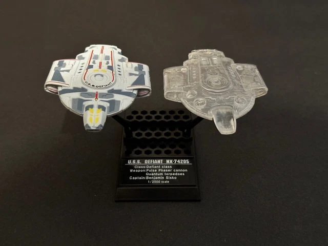 STAR TREK DEEP Space Nine - USS Defiant NX-74205 - Rare £89.99 ...
