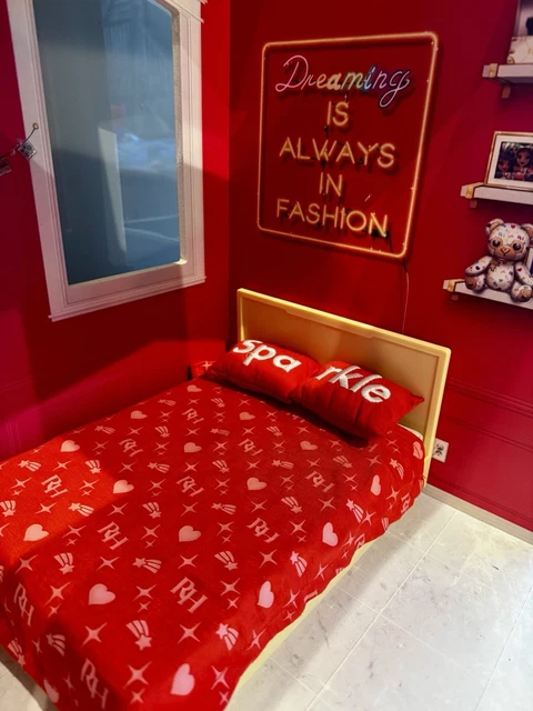 RAINBOW HIGH DOLLS House. In Good Condition. Great For Kids Role Play ...