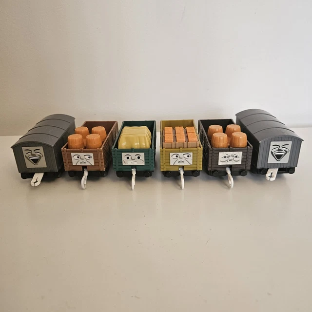 TOMY TRACKMASTER THOMAS Troublesome Trucks & Cargo Break Vans X6 £18.99 ...