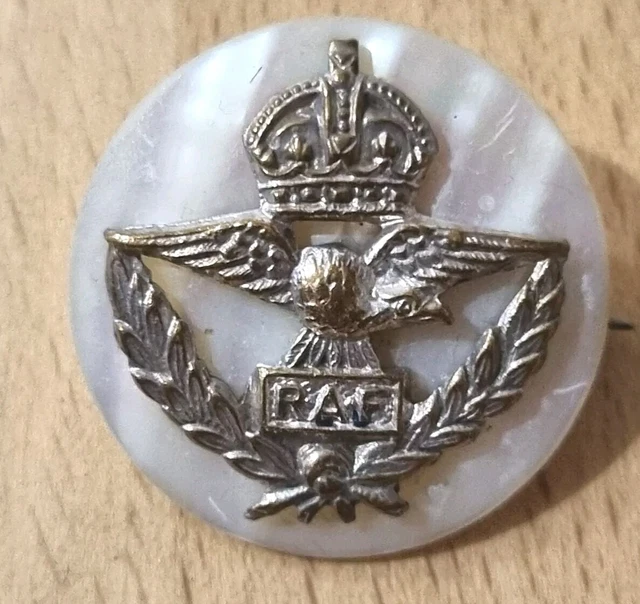 ORIGINAL WW2 ROYAL Air Force RAF Wings Crest Mother Of Pearl Sweetheart ...