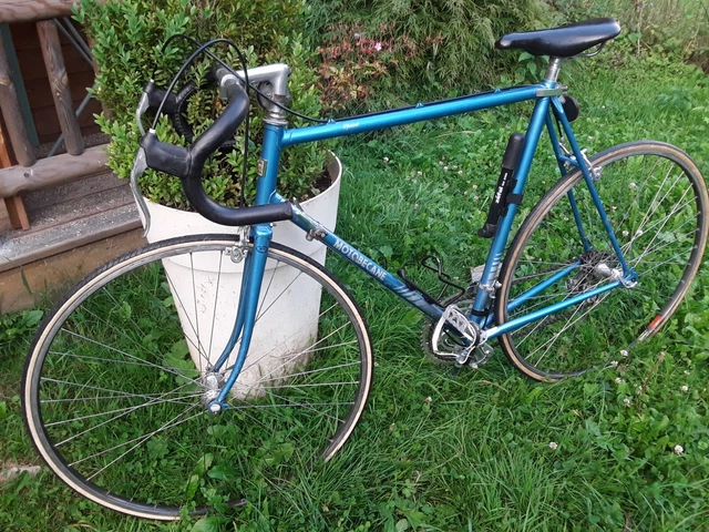 VELO COURSE VINTAGE Motobecane bleu métallisé, cadre en tubes 2040 EUR ...