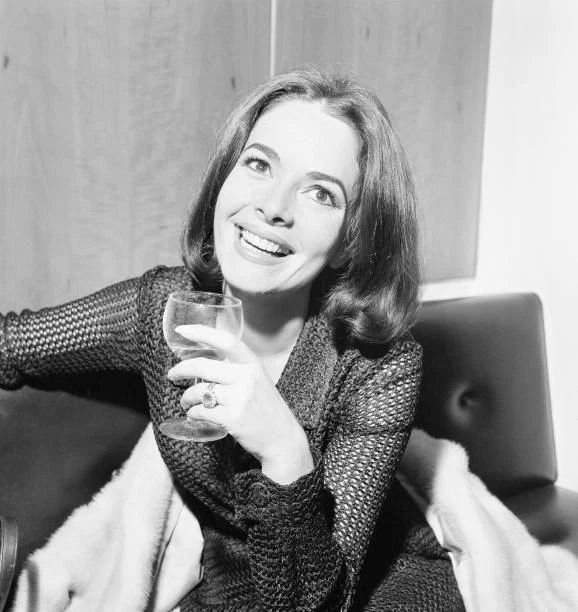 KARIN DOR GERMAN actress hotel suite London Tuesday 16th Novem- 1965 ...