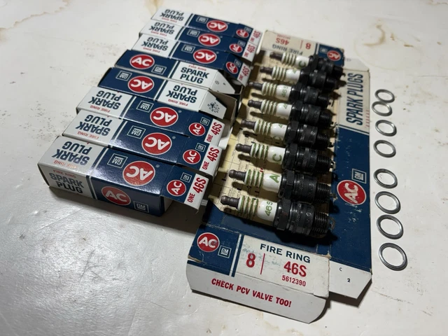 NOS GM AC FIRE RING Spark Plugs (Box of 8) #46S #5612390, Dated 1972 ...
