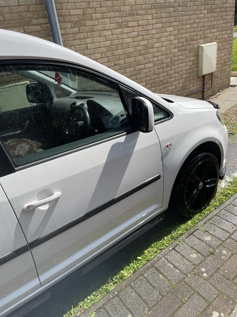 VOLKSWAGEN CADDY 2015, C20 High line Panel Van, 1.6 TDI Diesel, Manual ...