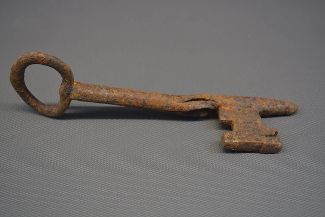 N°2 GRANDE CLEF Ancienne En Fer Xvi Ref Ap171 EUR 20,00 - PicClick FR