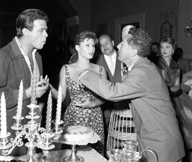 ITALIAN ACTORS MARISA Allasio and Renato Salvatori 1956 OLD PHOTO 2 £5. ...