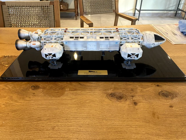 EAGLE TRANSPORTER COSMOS 1999 Signature Ed. Gerry Anderson Replica ...
