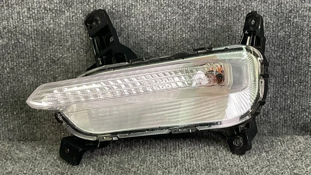 KIA FORTE FOG Light 💡 Right Turn Signal Lamp 19-21 OEM 92304-M7000 $86. ...