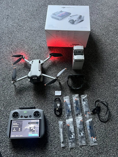DJI MINI PRO 4 With Fly More Combo (RC 2) 4K/60fps HDR & Samsung micro ...