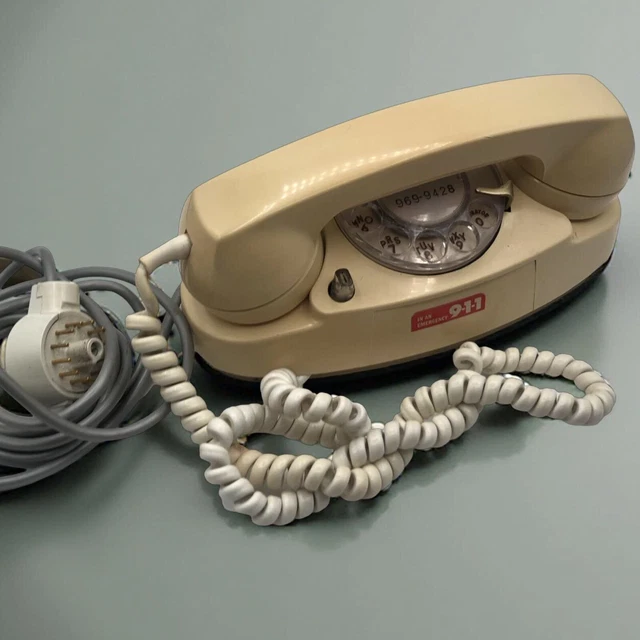 WESTERN ELECTRIC BELL Secretary Princess Rotary Yellow Telephone 713B ...