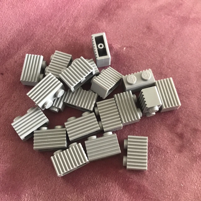 LEGO 2X1 MODIFIED Brick Grille Fluted Profile Light Bluish Grey 2877 ...