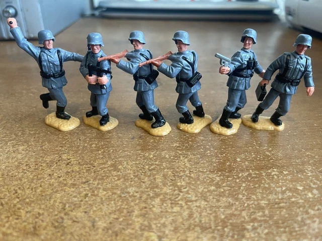 VINTAGE / RETRO 1970s Timpo WW2, German Infantry, plastic toy soldiers ...