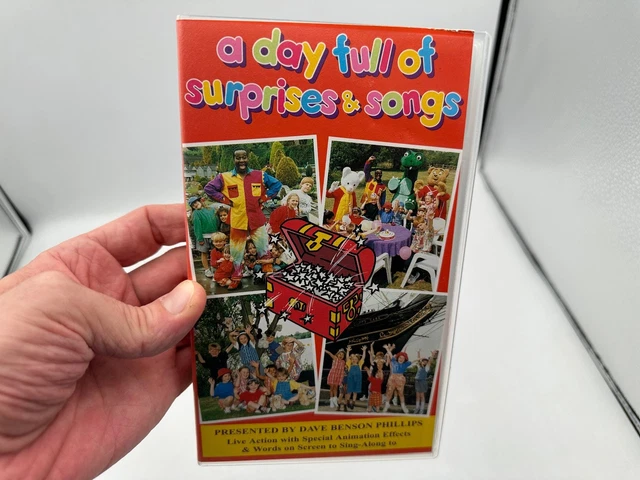 A DAY FULL Of Surprises And Songs (VHS, 1995) £14.99 - PicClick UK