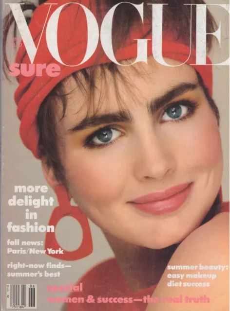 1985 Vogue Vintage Fashion Magazine Vanessa Redgrave Jamie Lee Curtis
