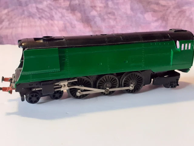 VINTAGE MODEL RAILWAY Tri-ang locomotive Battle of Britain 249 (I think ...