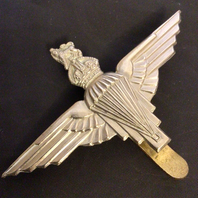 WW2 THE PARACHUTE Regiment Genuine British Army Military Cap Badge w ...