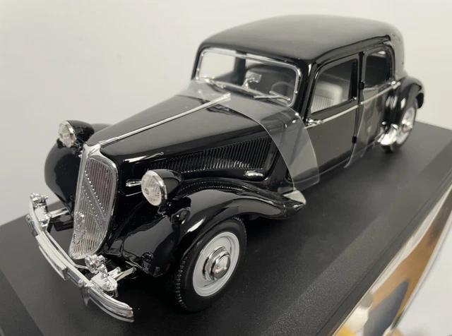 CITROËN TRACTION 15CV 6 Cylindres Berline De 1952 Au 1/18 Scale 31821 ...