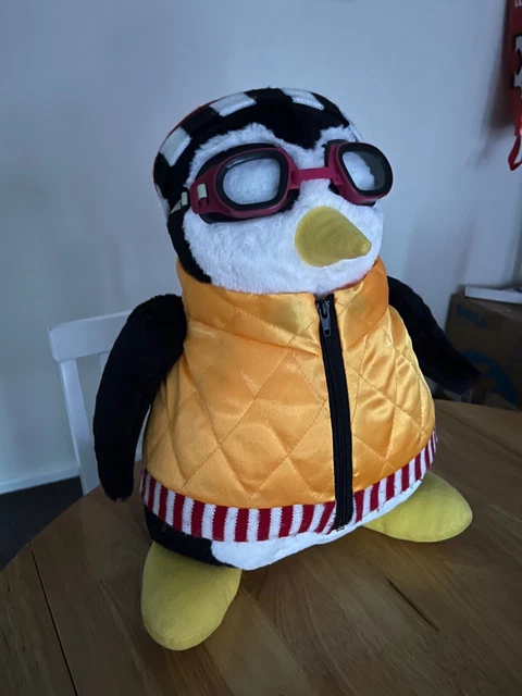 OFFICIAL HUGSY PENGUIN Plush Toy from FriendsFest 2018 in Excellent ...