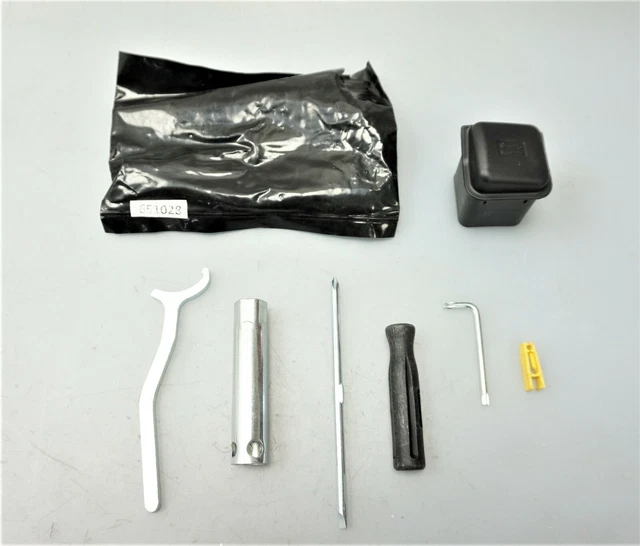 TOOL KIT TOOLS Piaggio Vespa Gtv GTS 125 250 300 £34.34 - PicClick UK