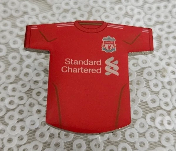 LIVERPOOL 2010-2012 HOME Kit Pin Badge Lfc Rare £8.00 - PicClick UK