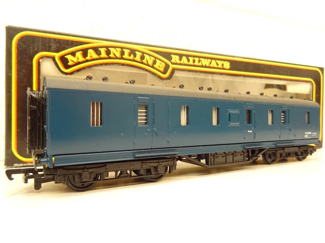 OO GAUGE MAINLINE Br Blue Full Brake Parcel Coach (Look) 937117 £24.95 ...