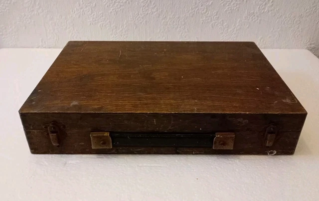 VINTAGE WOODEN SIGNWRITERS/ARTIST Box with Palette Board, Paint Holders ...