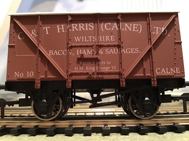 DAPOL 00. BDMRC. Vent Van. HARRIS OF CALNE. Bacon, Ham, Sausage.Ltd ...