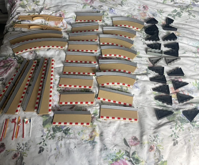 SCALEXTRIC 1:32 TRACK Borders & Barriers Supports Hump Bridge job Lot ...