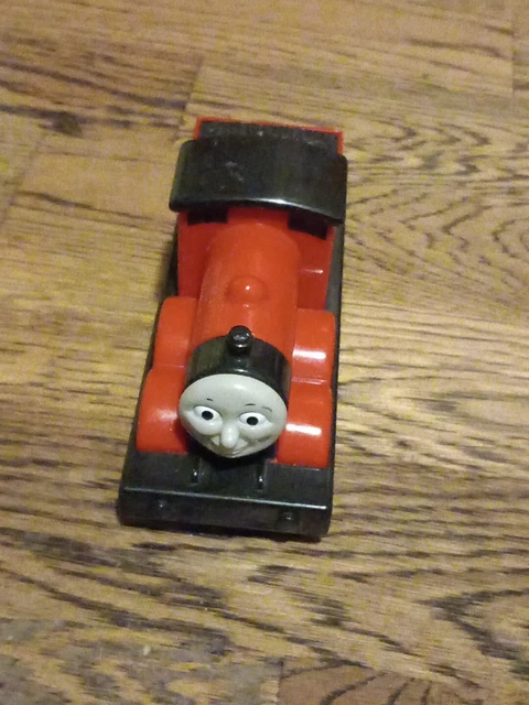 VINTAGE 1995 THOMAS the Tank Engine James 5 Red Train Toy £4.87 ...